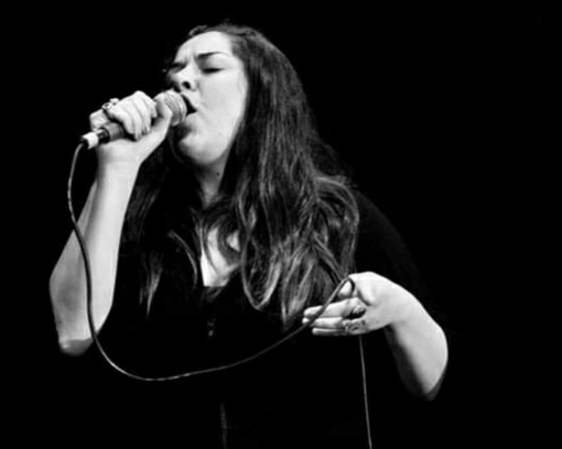 Carla Serrano: nuestro folclore, nuestras raíces, son muy importantes y ...